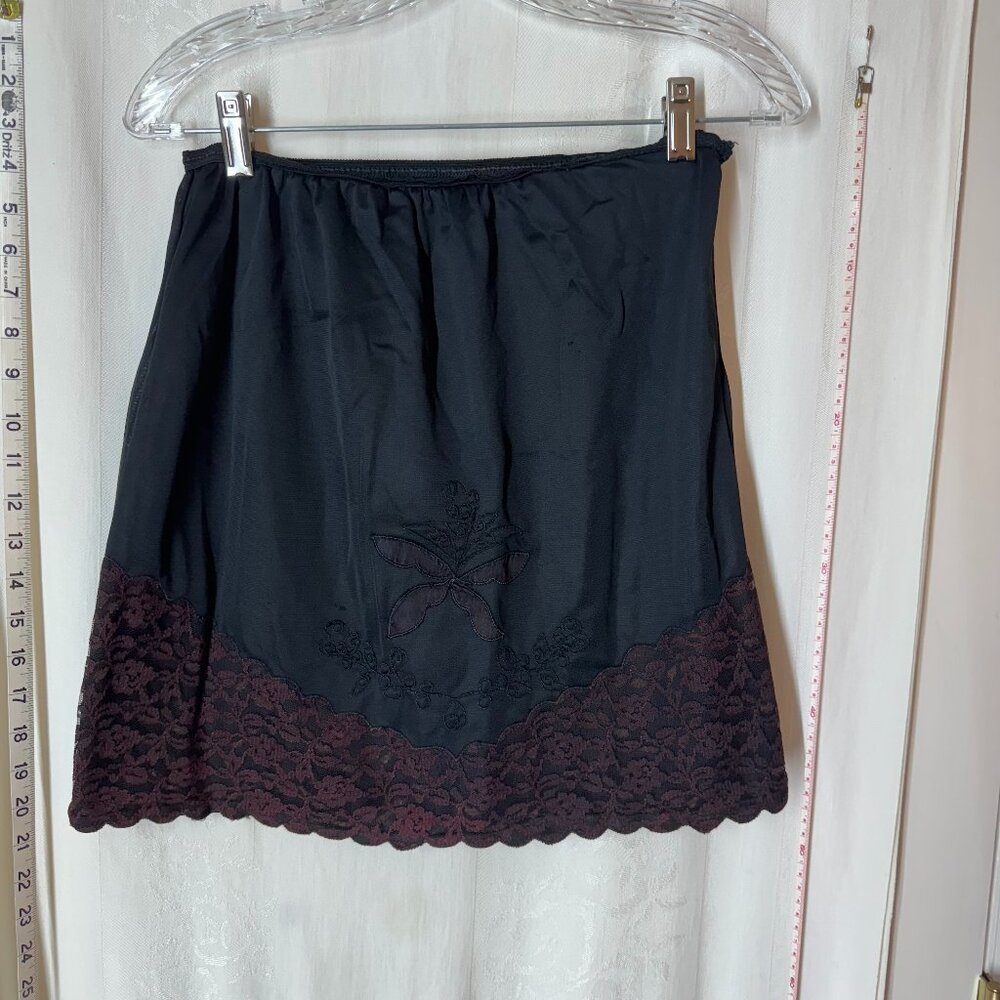 Vintage Black Lace Half Slip - Gem